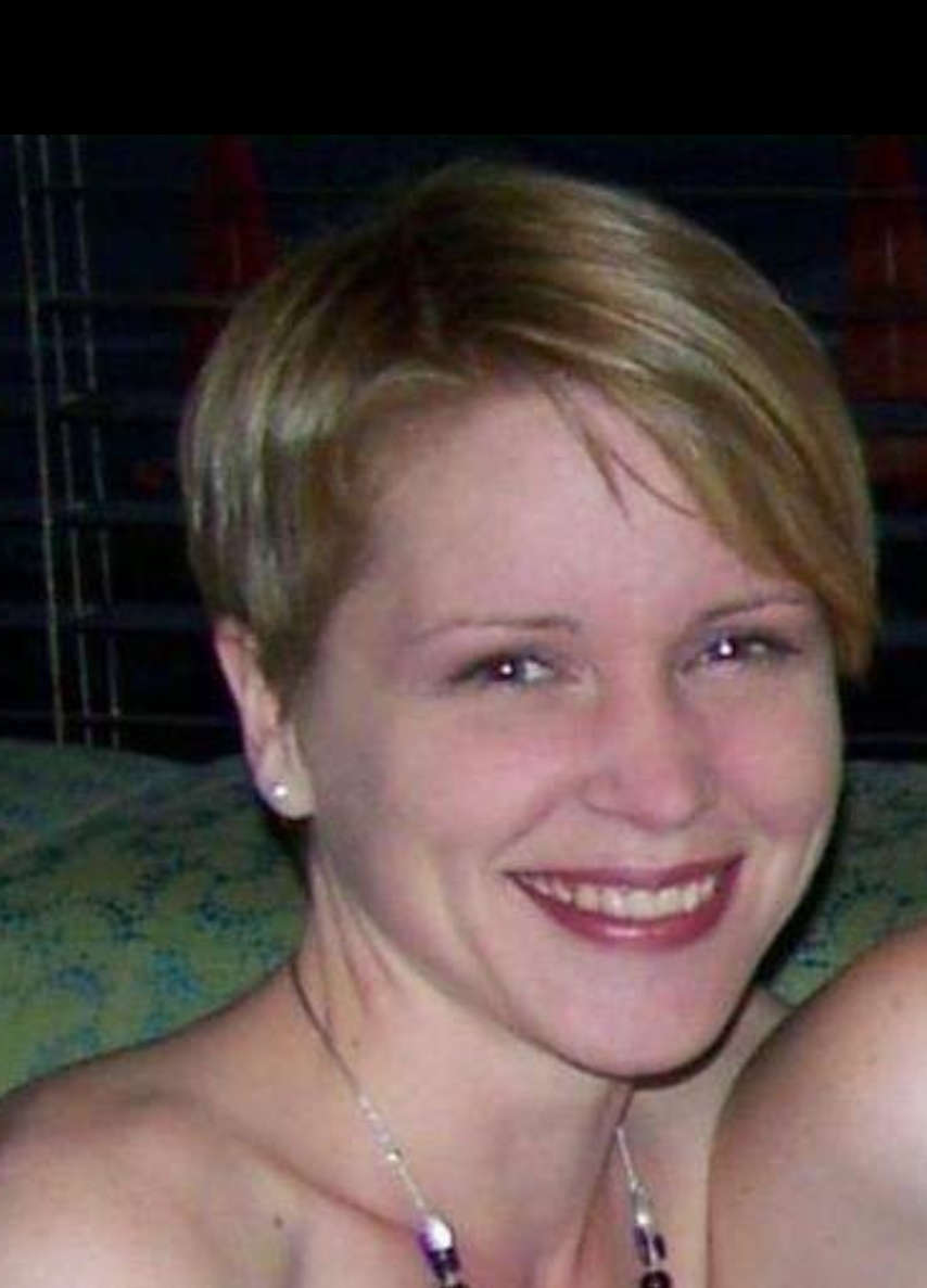 Julie Bouchard's Instagram, Twitter & Facebook on IDCrawl