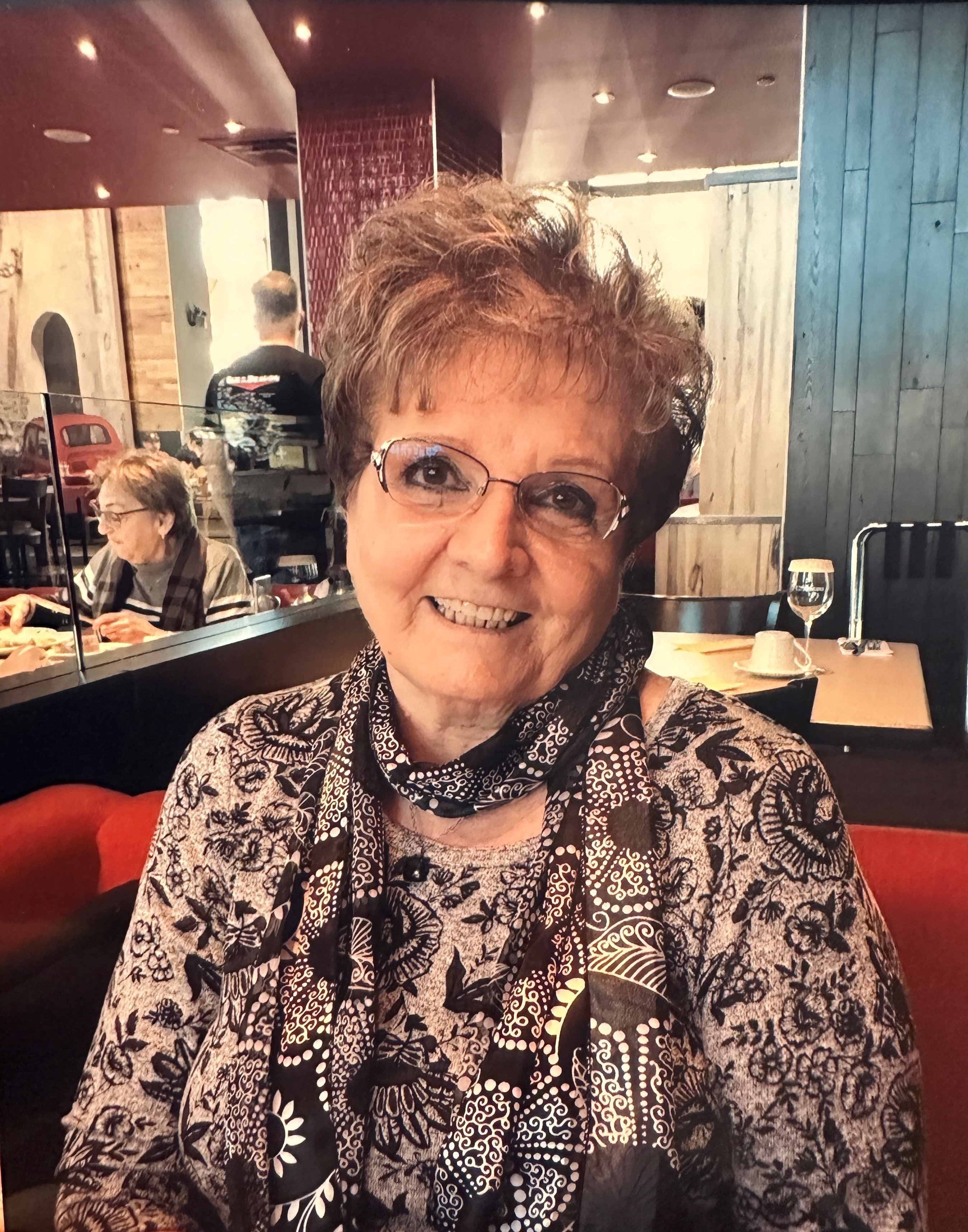 Lucette DESJARDINS (LACOSTE) | Résidences Funéraires Goyer